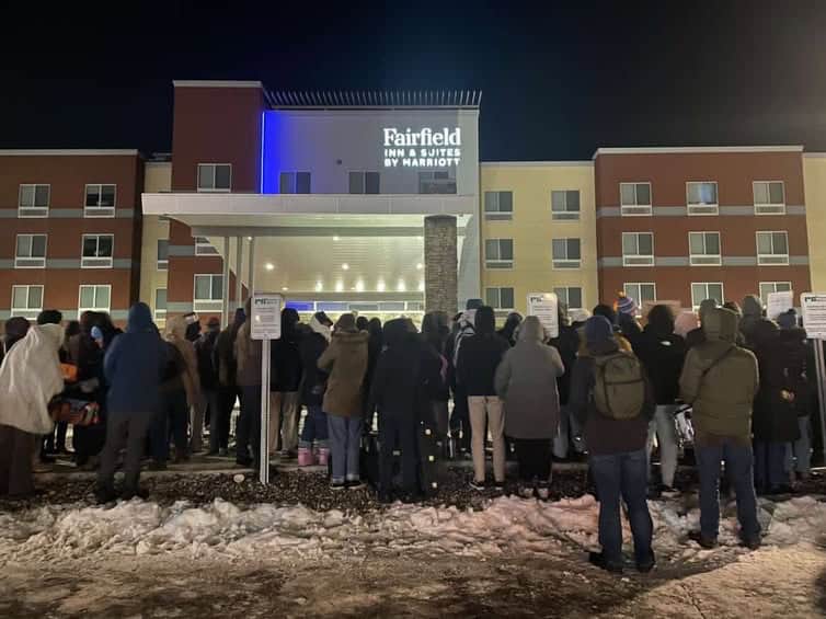 Demonstrators protest ICE in Northfield; hotel officials say agents ...